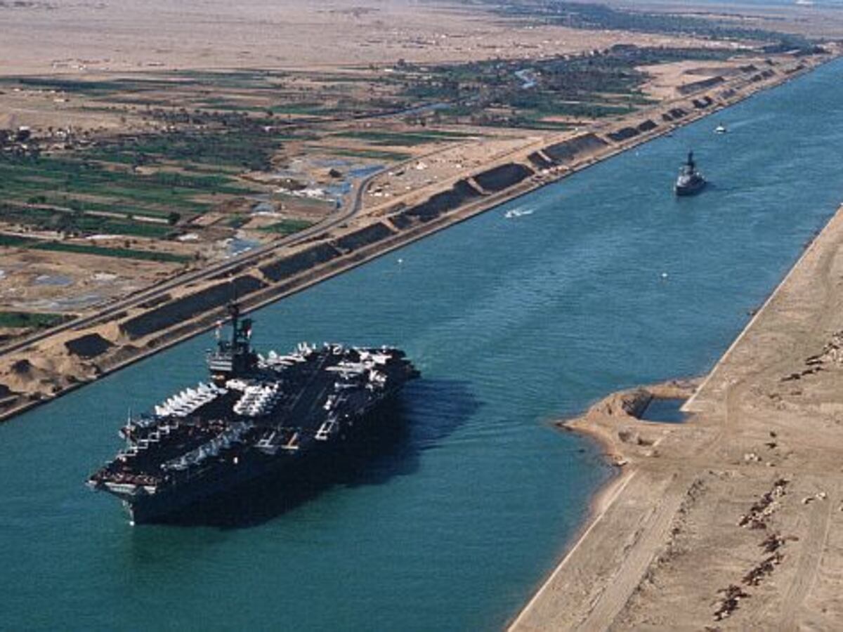 Culture and History tour in Cairo. Suez Canal & Ismailia Day trip ...